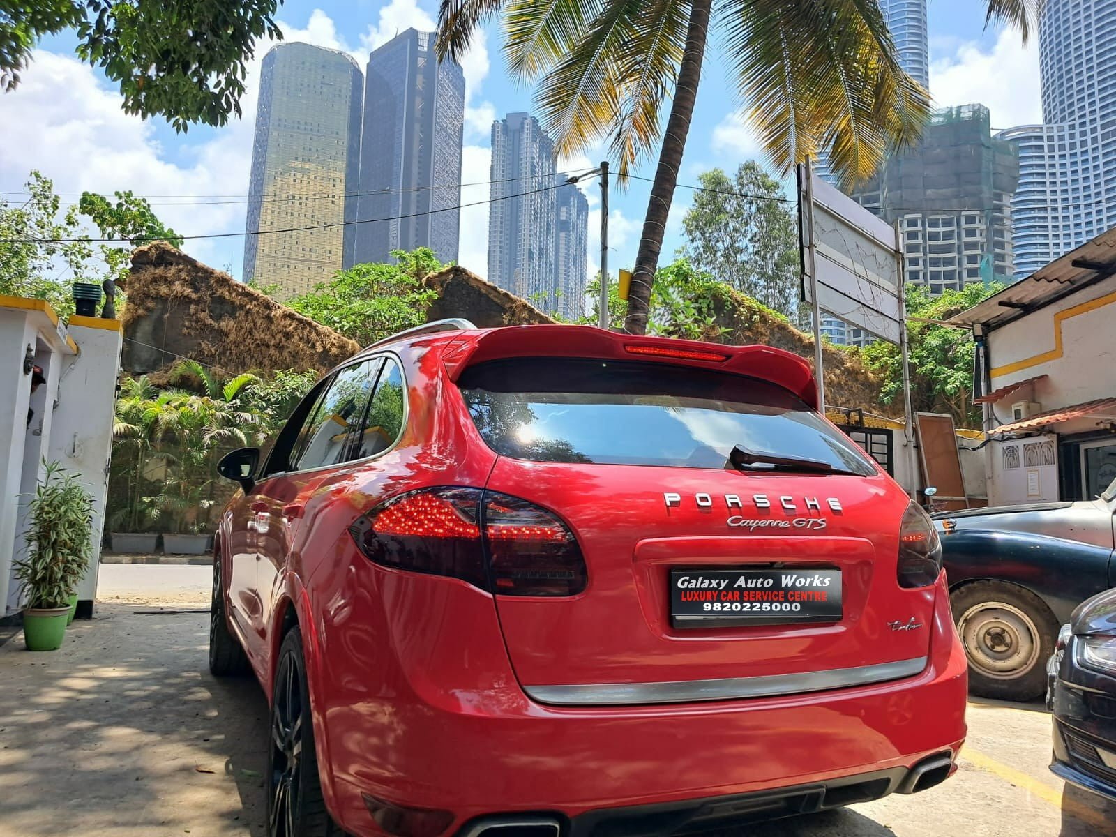 Porsche 15 - Galaxy Auto Works